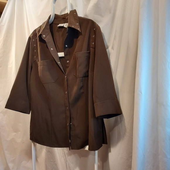 Covington woman | Tops | Covington Woman Top | Poshmark